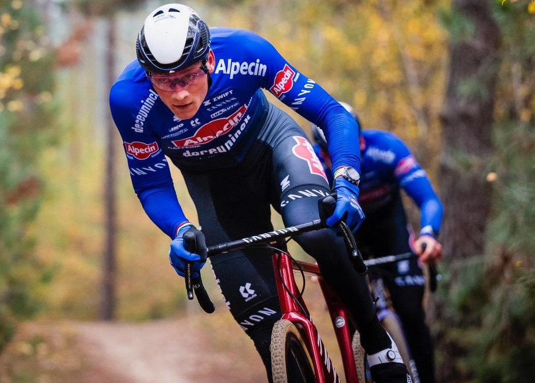 MVDP Kurangi Jadwal Balapan Demi Fokus di Tour de France - Mainsepeda